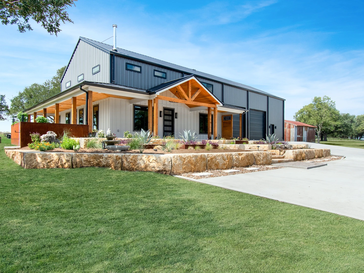 Barndominium in Holland, TX • Elite Steel & Supply